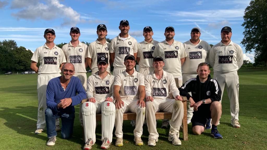 Farnham secure thrilling last-ball victory | farnhamherald.com