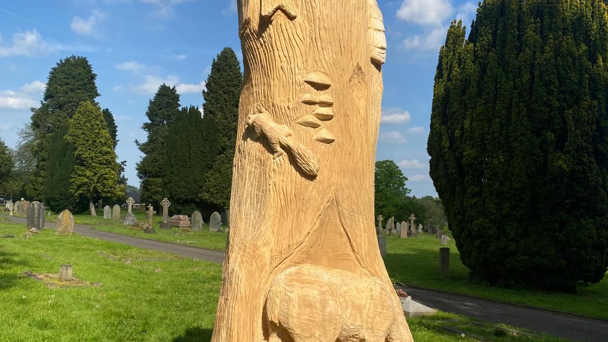 New life as sculptures for two felled trees | farnhamherald.com
