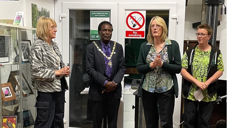 Mayor launches art trail | farnhamherald.com