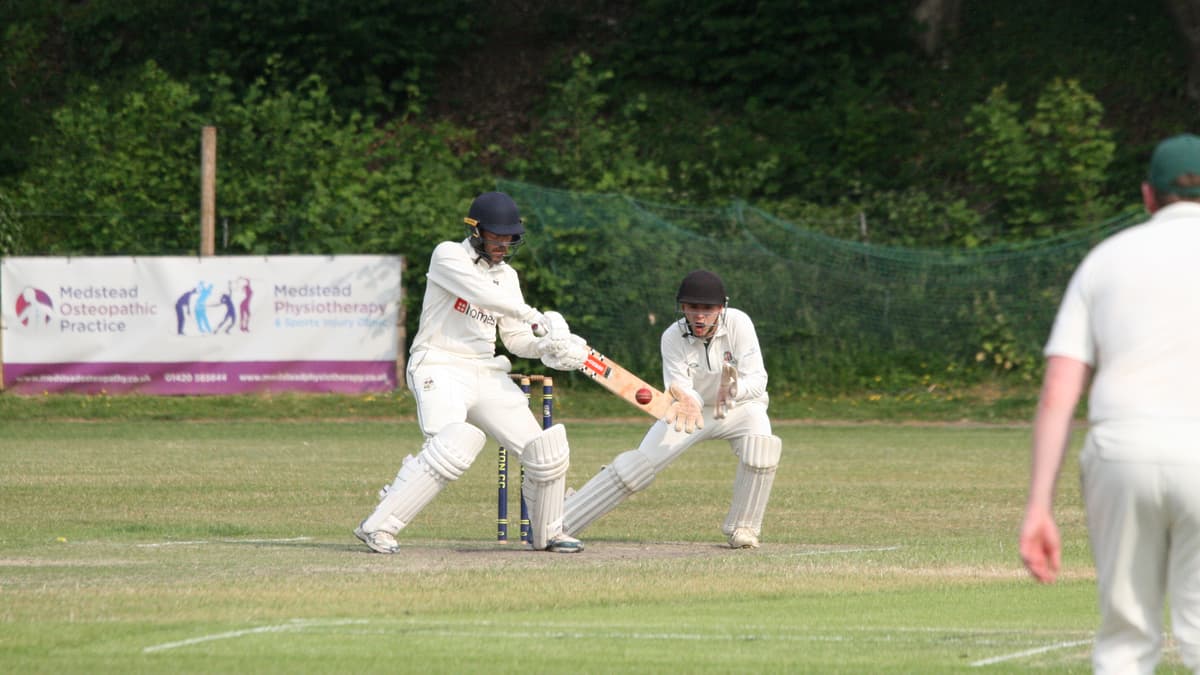 Alton's second, third and fourth teams all win, but women lose ...