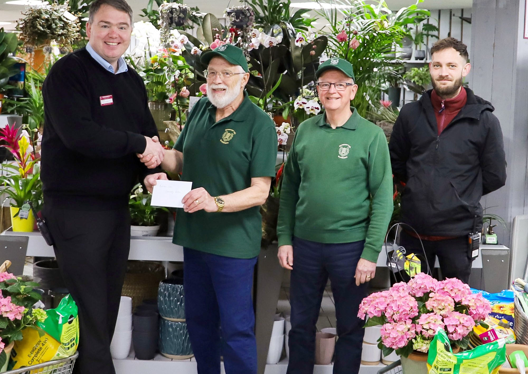 Squire's present award to Badshot Lea Community Garden | farnhamherald.com