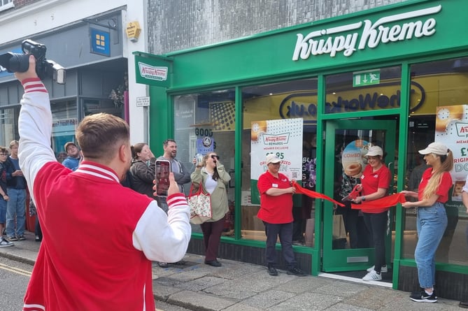 Doughnut chain opens first Cornwall store | voicenewspapers.co.uk