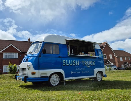 Hampshire lolly and slushie shop hits the sweet spot | farnhamherald.com