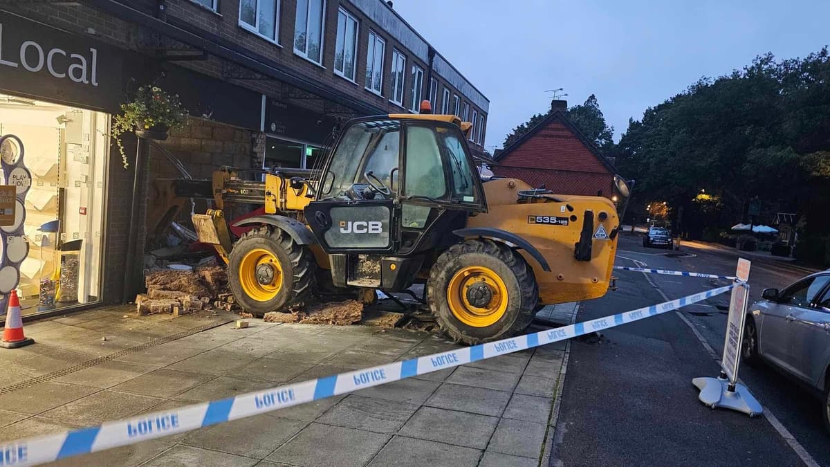 Ram raiders ransack Grayshott ATM with stolen digger | farnhamherald.com