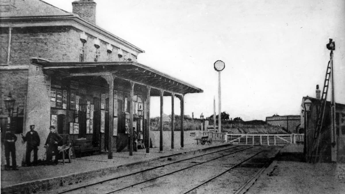 Peeps Into The Past: How the railway came to Farnham 175 years ago ...