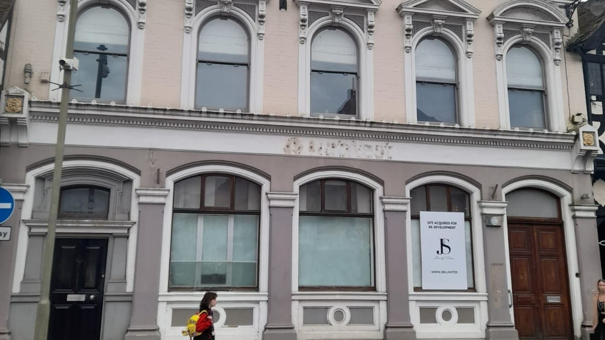 Former Nat West Bank building could be converted into flats ...