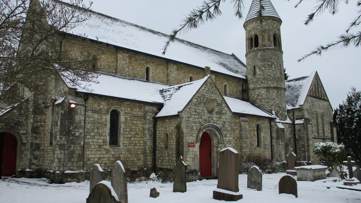 No Christmas star to follow while church tower is crumbling ...