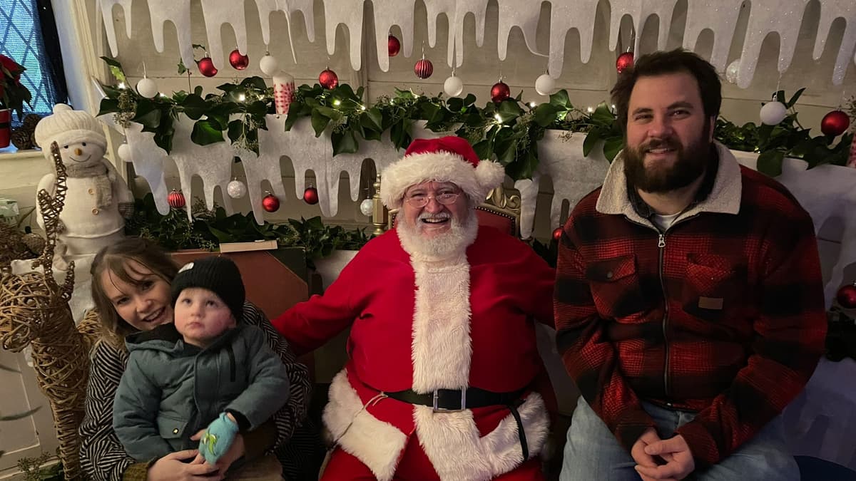 Three-year-old celebrates first real Christmas after lifesaving organ ...