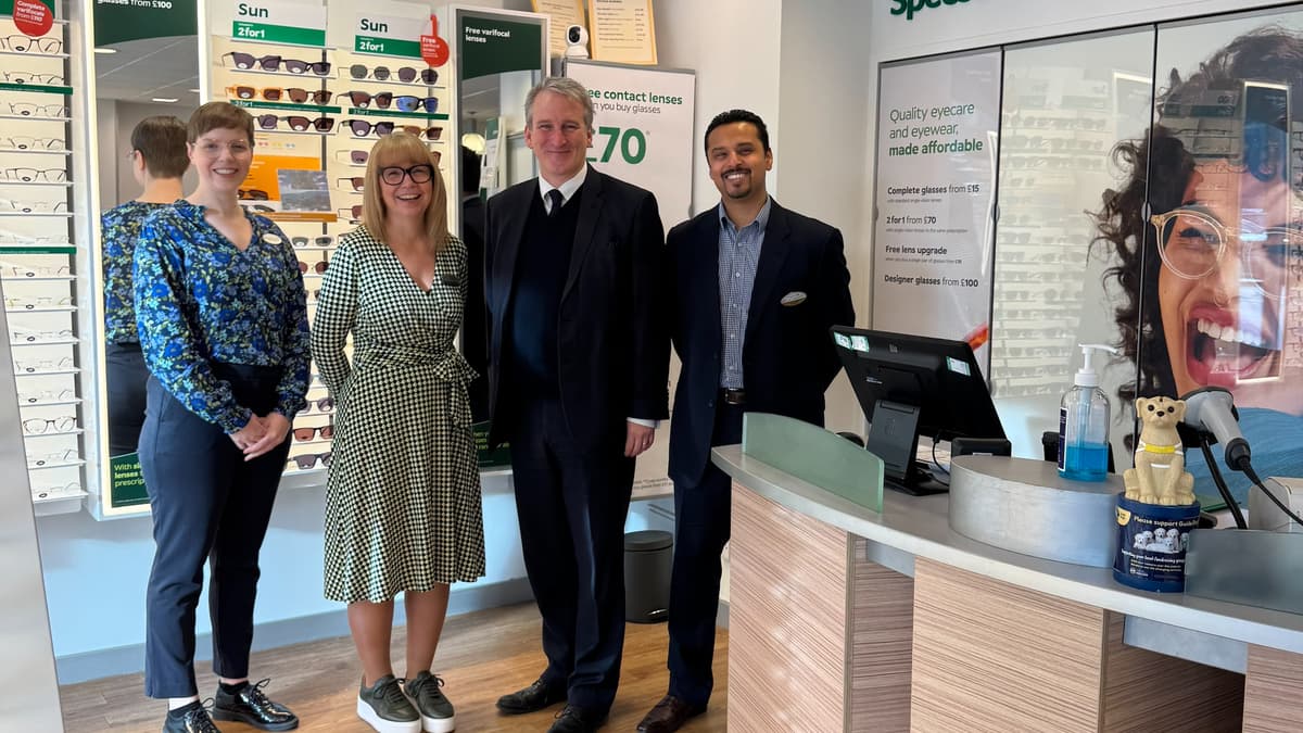 East Hampshire MP meets experts delivering eye and hearing health care ...