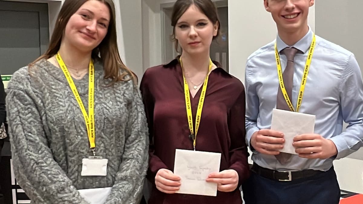 Eggars and All Hallows have final word in Farnham Rotary Youth Speaks ...