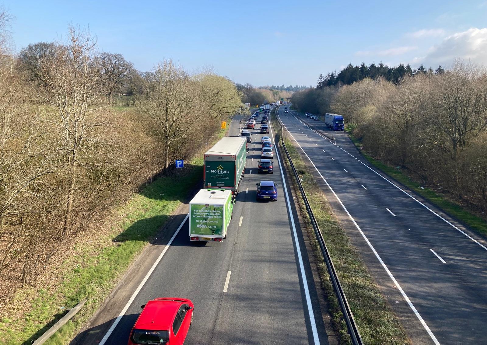 A3 tunnel closure causes traffic chaos – one lane to reopen soon ...