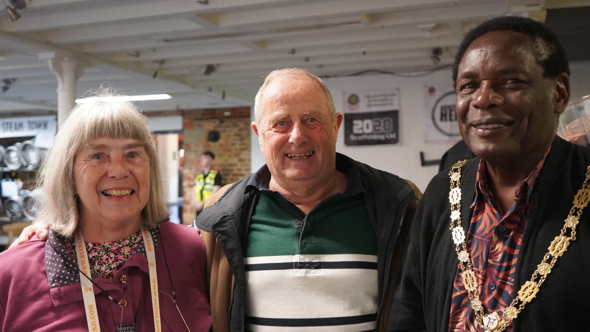 WATCH: The Brewers keep pouring into Farnham Beerex after 47 years ...