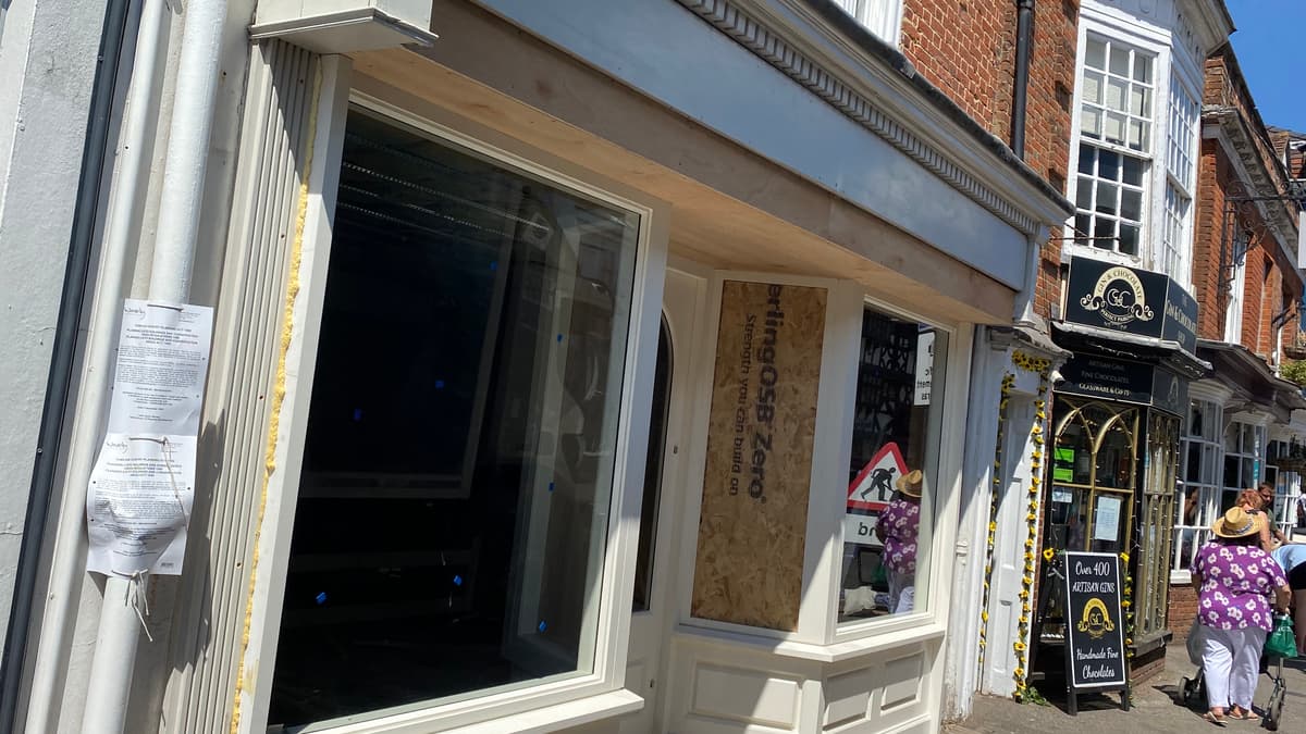 Welcome! Card shop set to move into empty Farnham unit | farnhamherald.com