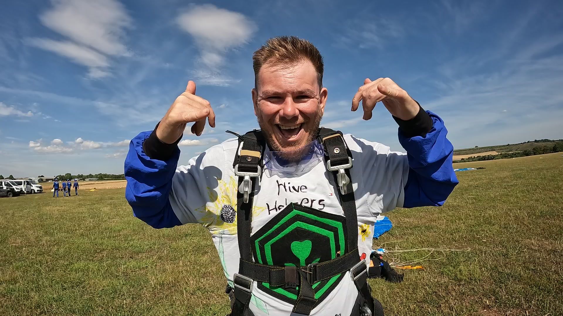 Mathew's skydive raises £800 for Bee-PLUS | farnhamherald.com