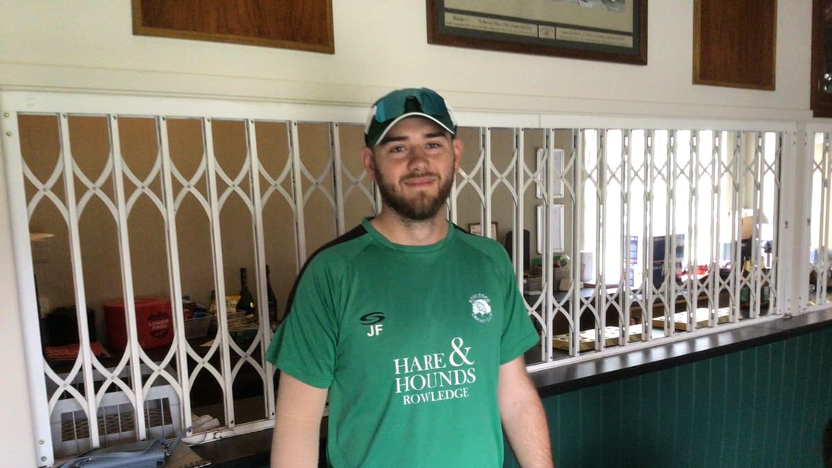 Rowledge lose final-ball thriller | farnhamherald.com