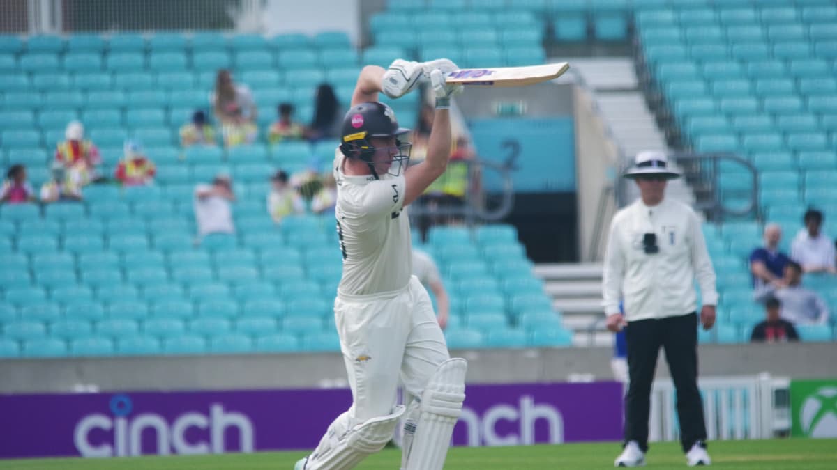 Surrey beat Durham to strengthen lead in title race | farnhamherald.com