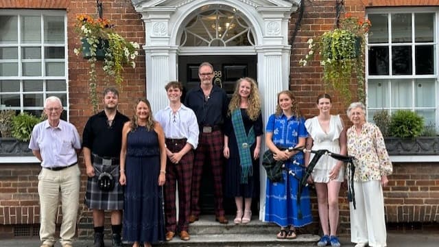 Bethune family returns to Farnham, reconnecting with ancestral roots ...