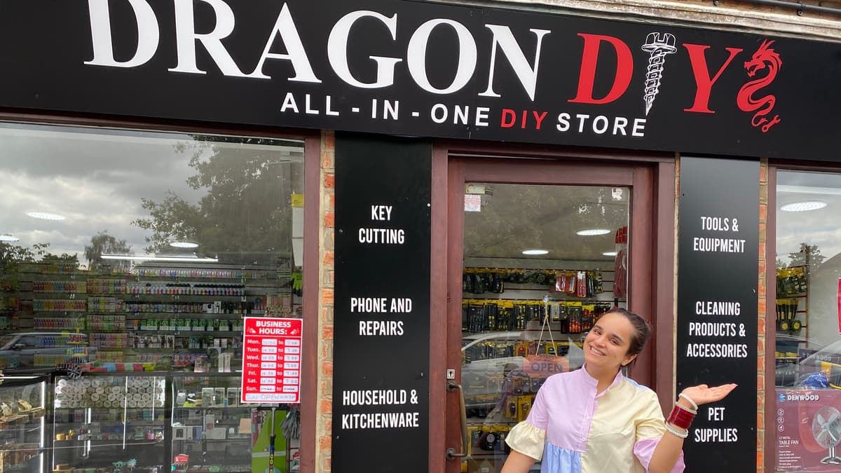 Hot new arrival as DIY store opens in Elstead | farnhamherald.com