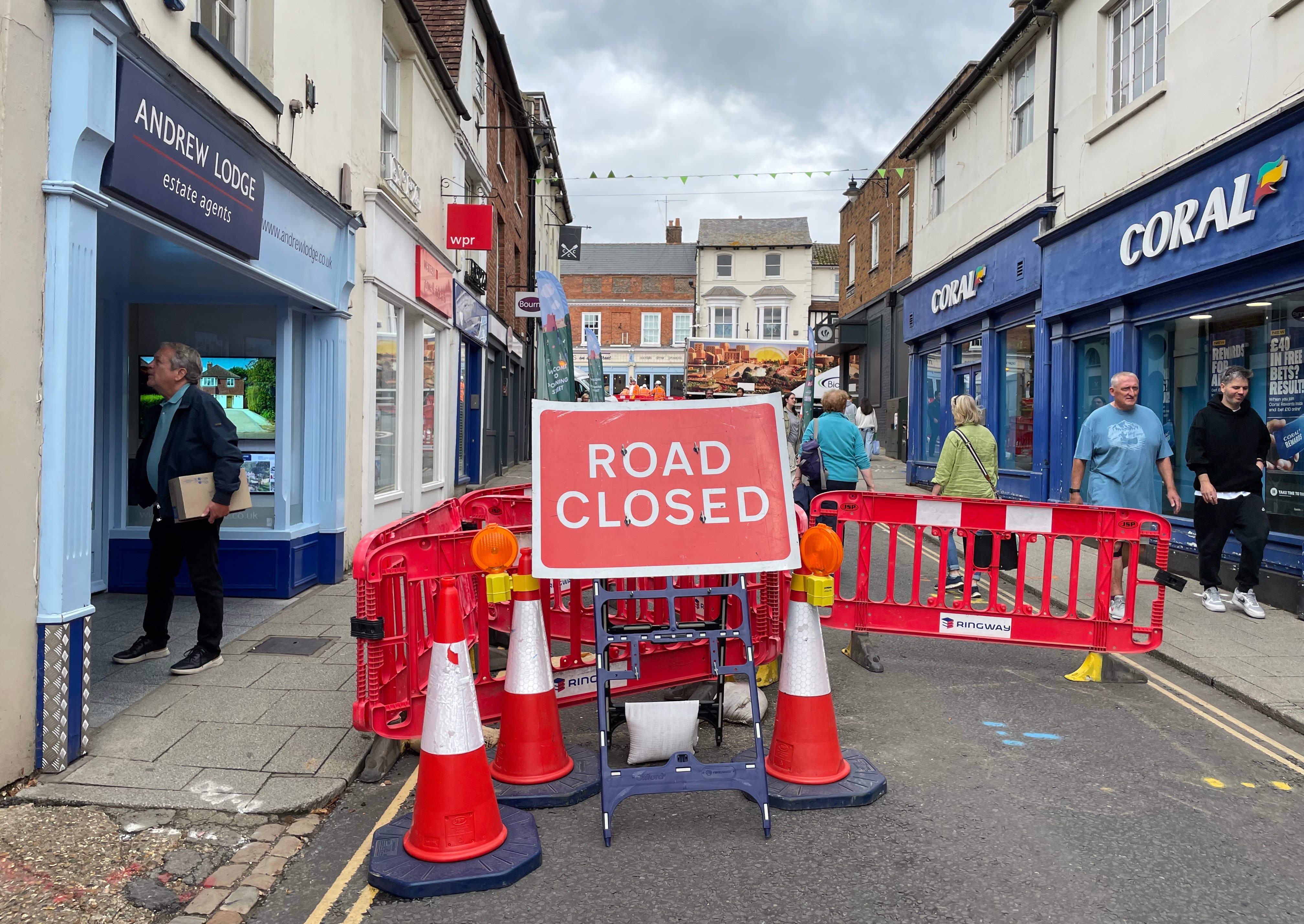 Councillor demands year-long pause for Farnham infrastructure works ...