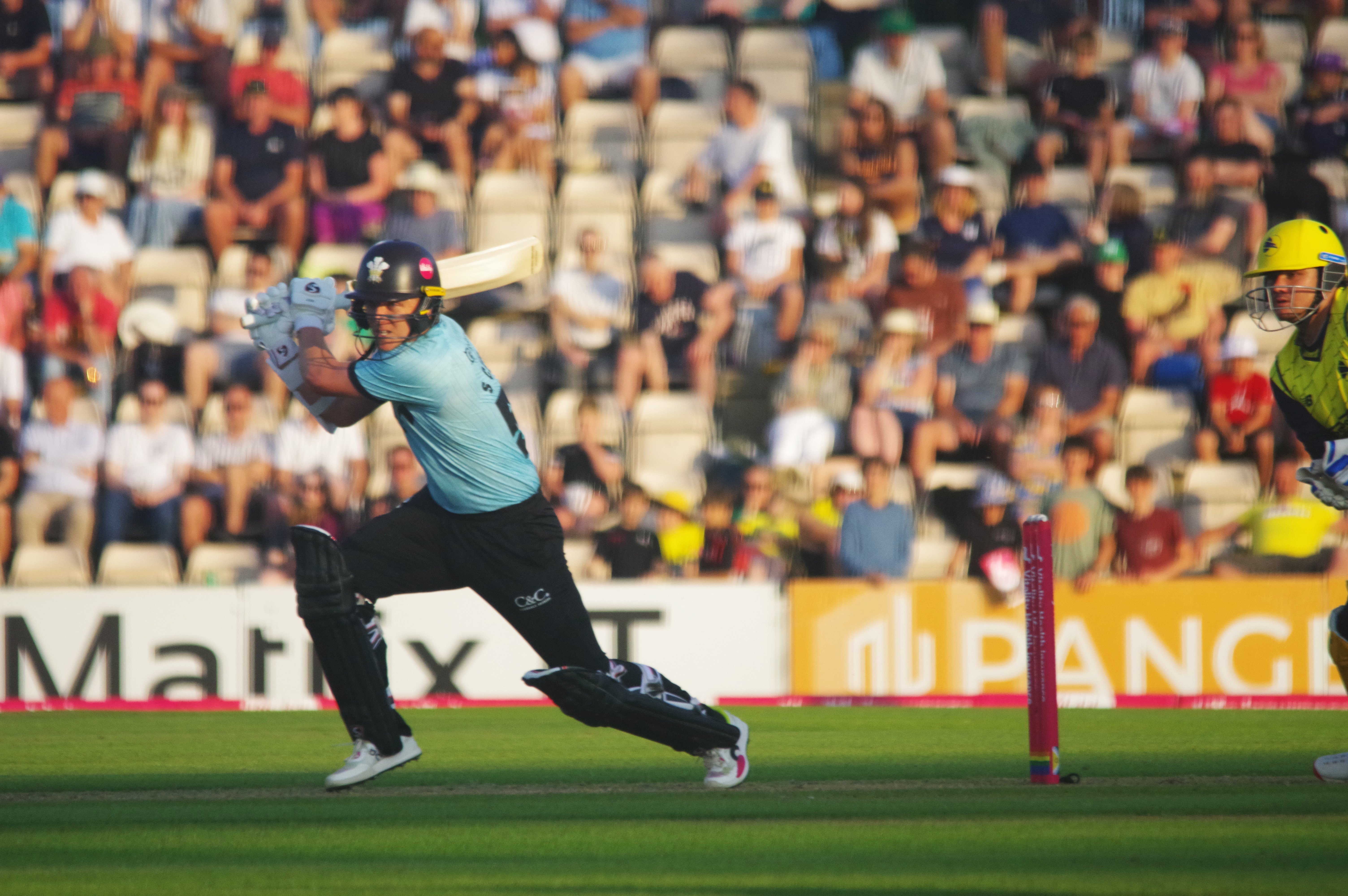 Surrey exit Vitality Blast despite Curran's efforts | farnhamherald.com