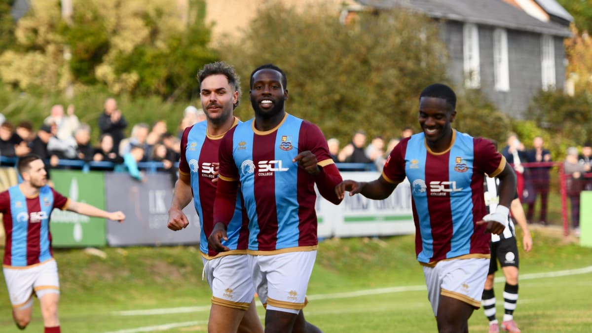 Farnham Town bidding for glory in the FA Cup | farnhamherald.com