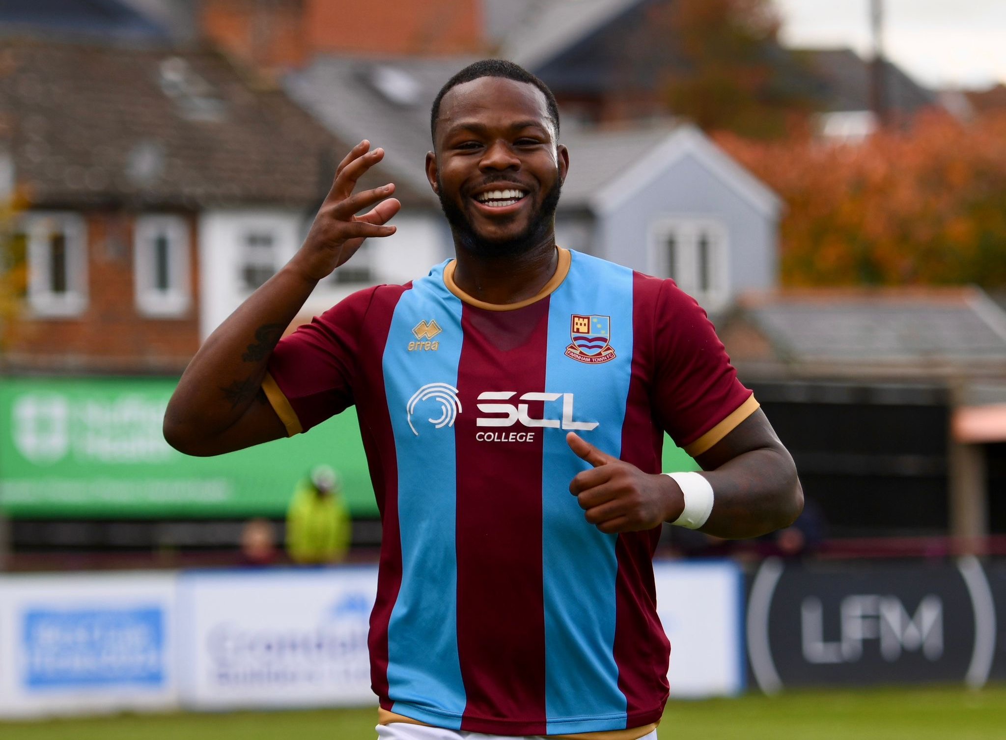 Farnham Town produce superb display to earn emphatic win at Hungerford ...