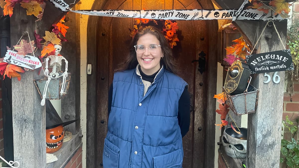 WATCH: Is this Farnham's scariest Halloween house? | farnhamherald.com