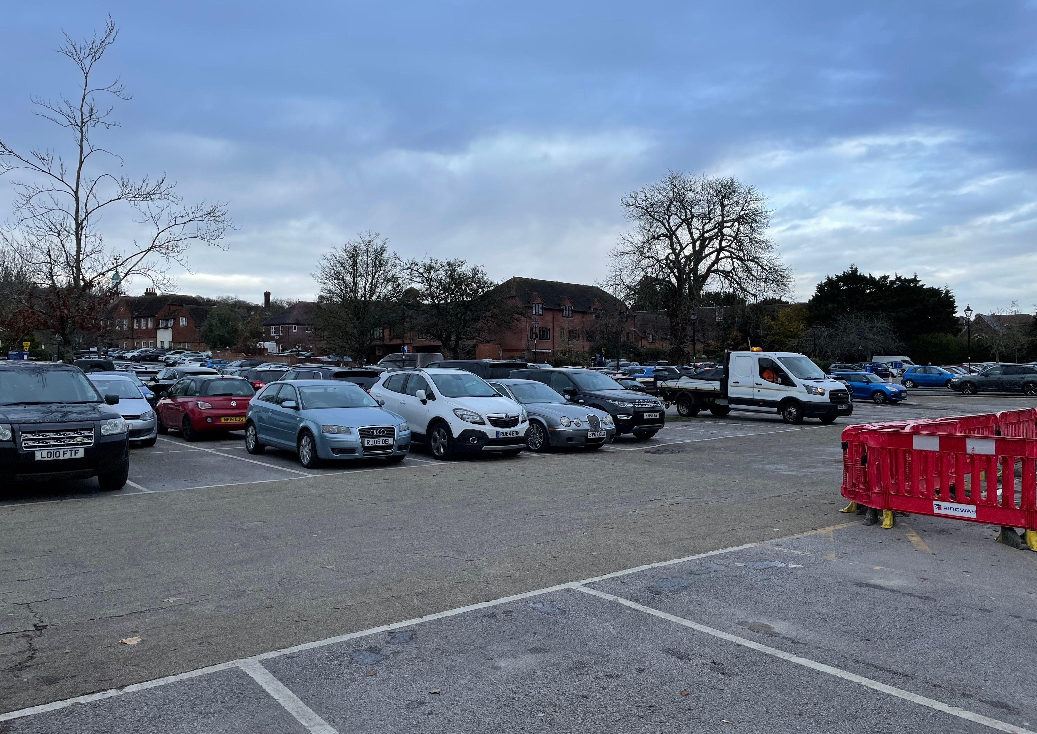 Afternoon parking cut to £1 to support festive trade | farnhamherald.com