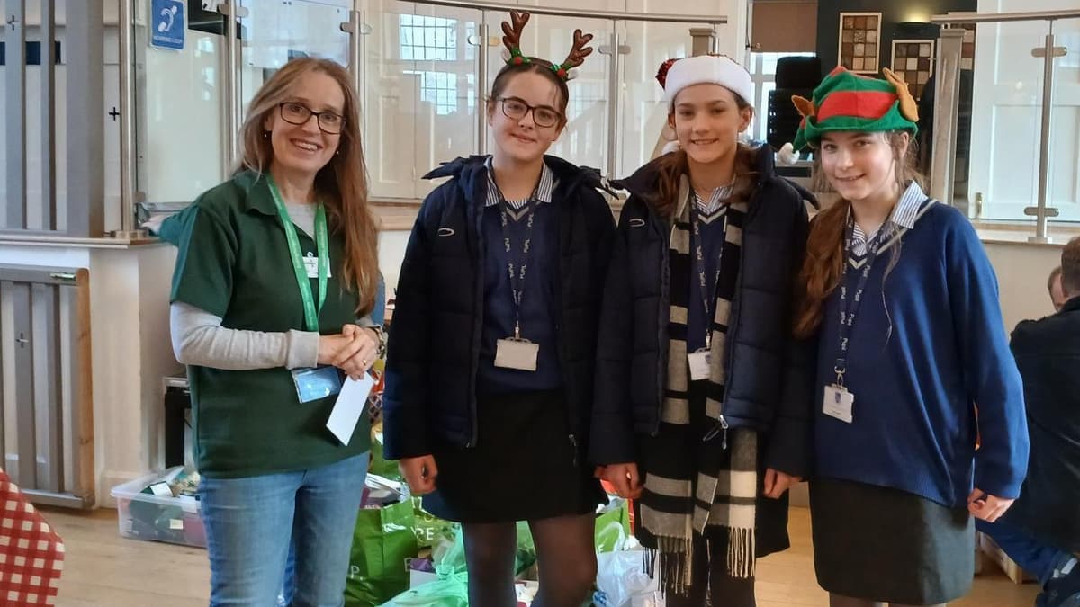 School shows its class as Farnham Foodbank thanks generous donors ...