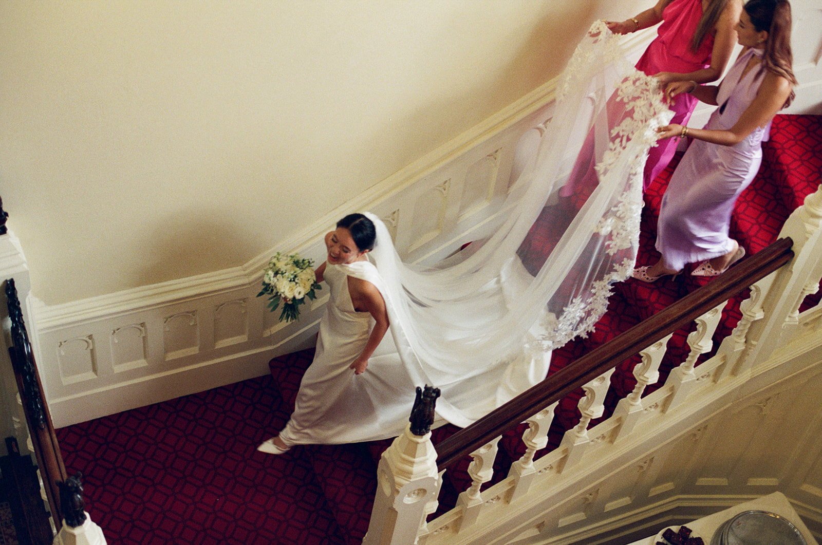 Hampshire bride says ‘I do’ to four bargain dresses | farnhamherald.com