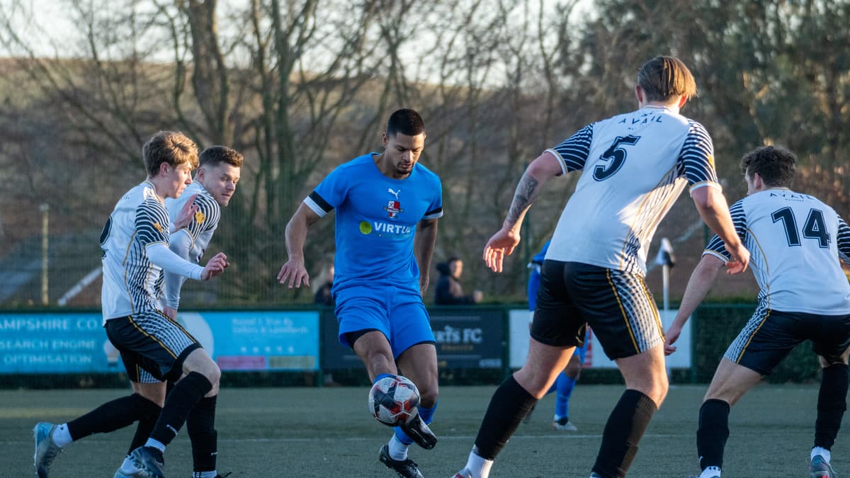 Alton suffer stoppage-time heartbreak against league leaders Cobham ...