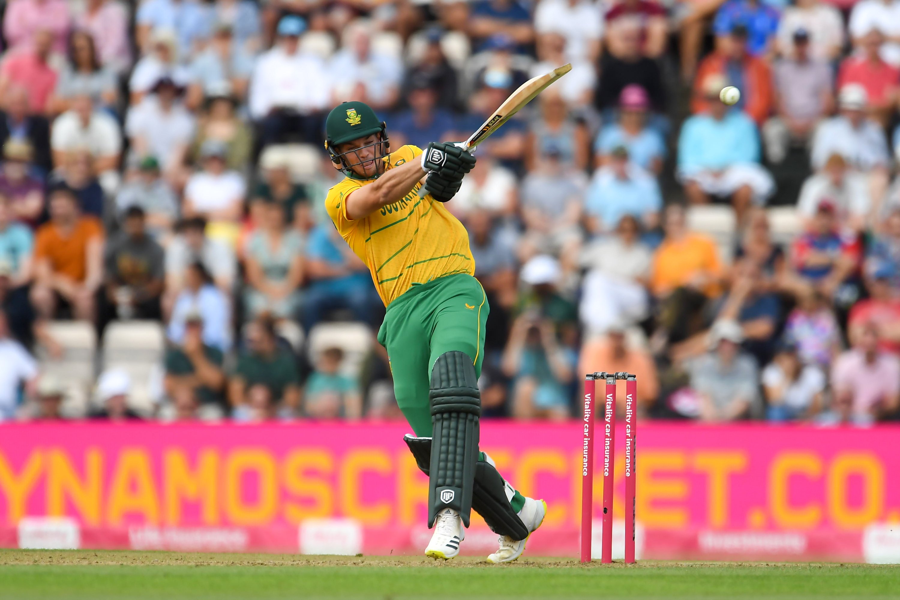 Hampshire Hawks sign Tristan Stubbs for 2026 Vitality Blast ...