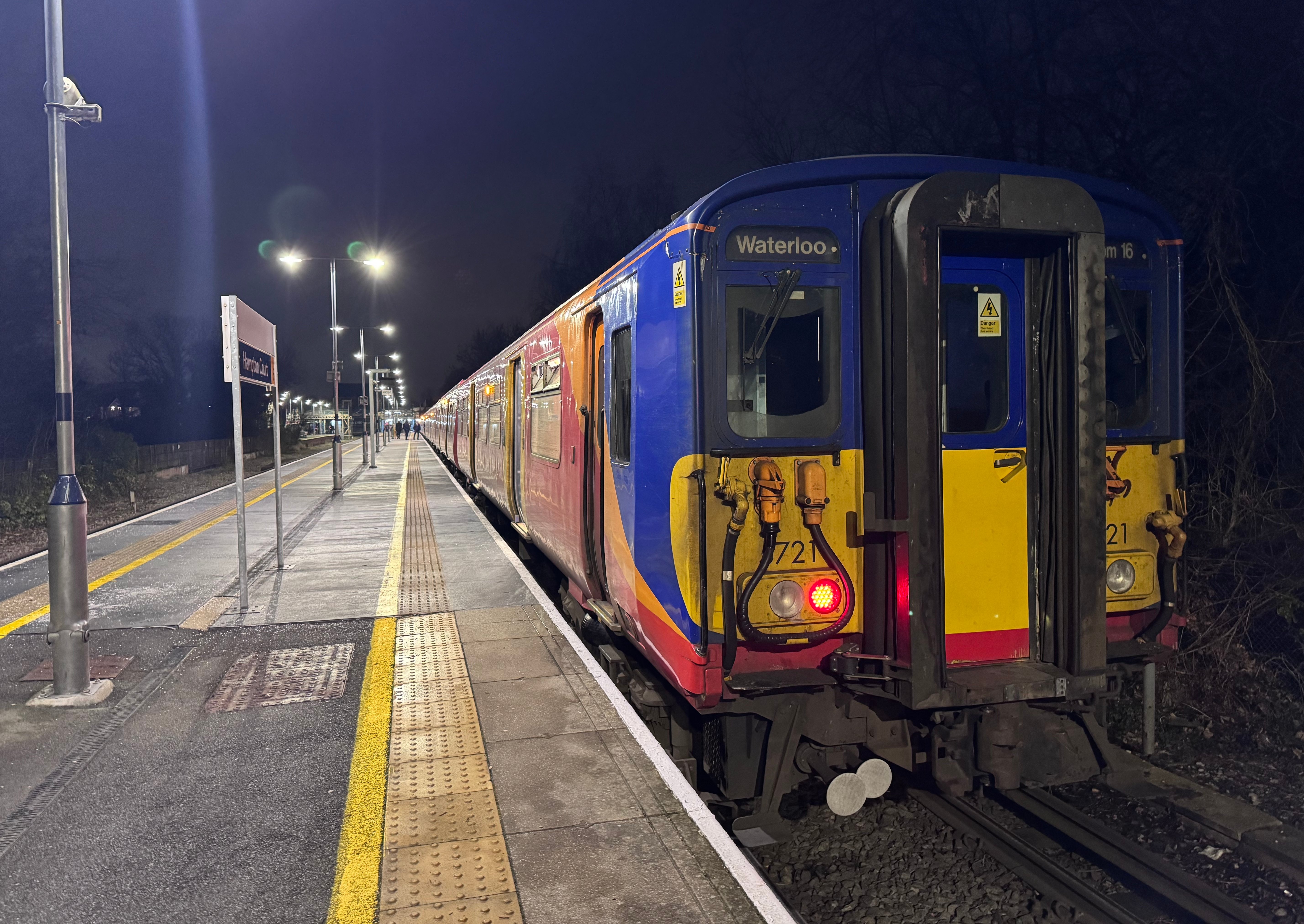 ‘Retired’ trains still used to cover SWR shortages | farnhamherald.com