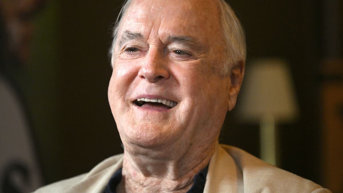 John Cleese celebrates 50 years of Holy Grail in Woking | farnhamherald.com