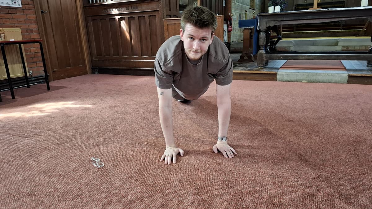 Farnham youth worker's 3,000 push-up challenge for Teenage Cancer Trust ...